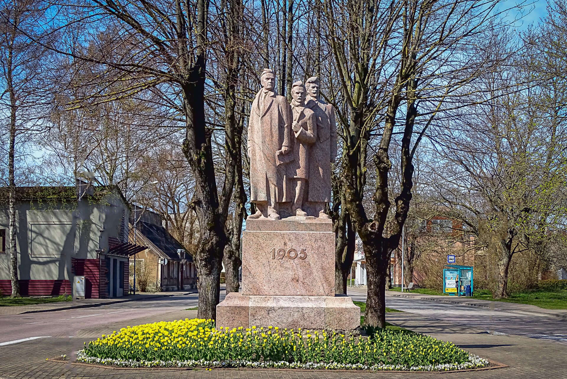Piemineklis 1905. gada revolucionāriem - VisitVentspils