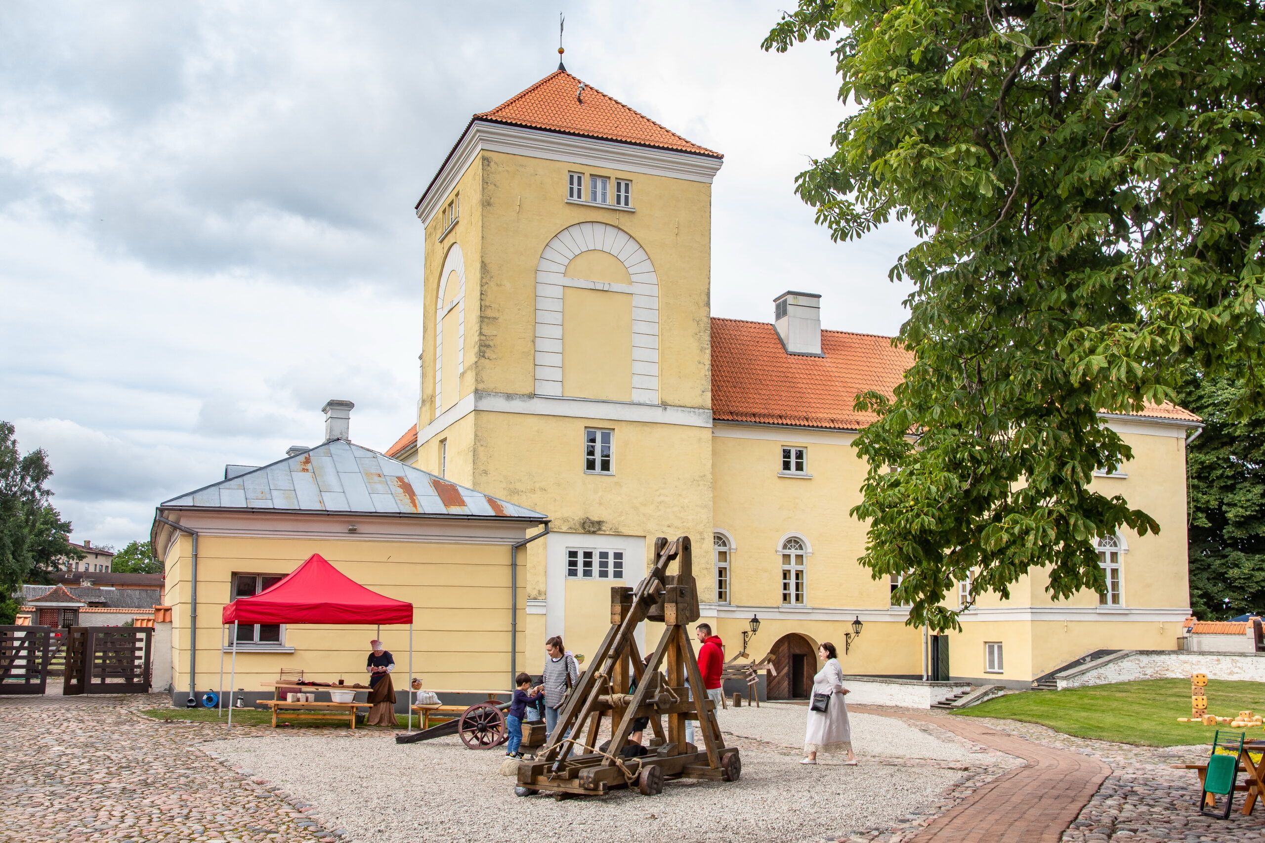 Pilsētas svētkos – Laimes aka Livonijas ordeņa pilī - VisitVentspils