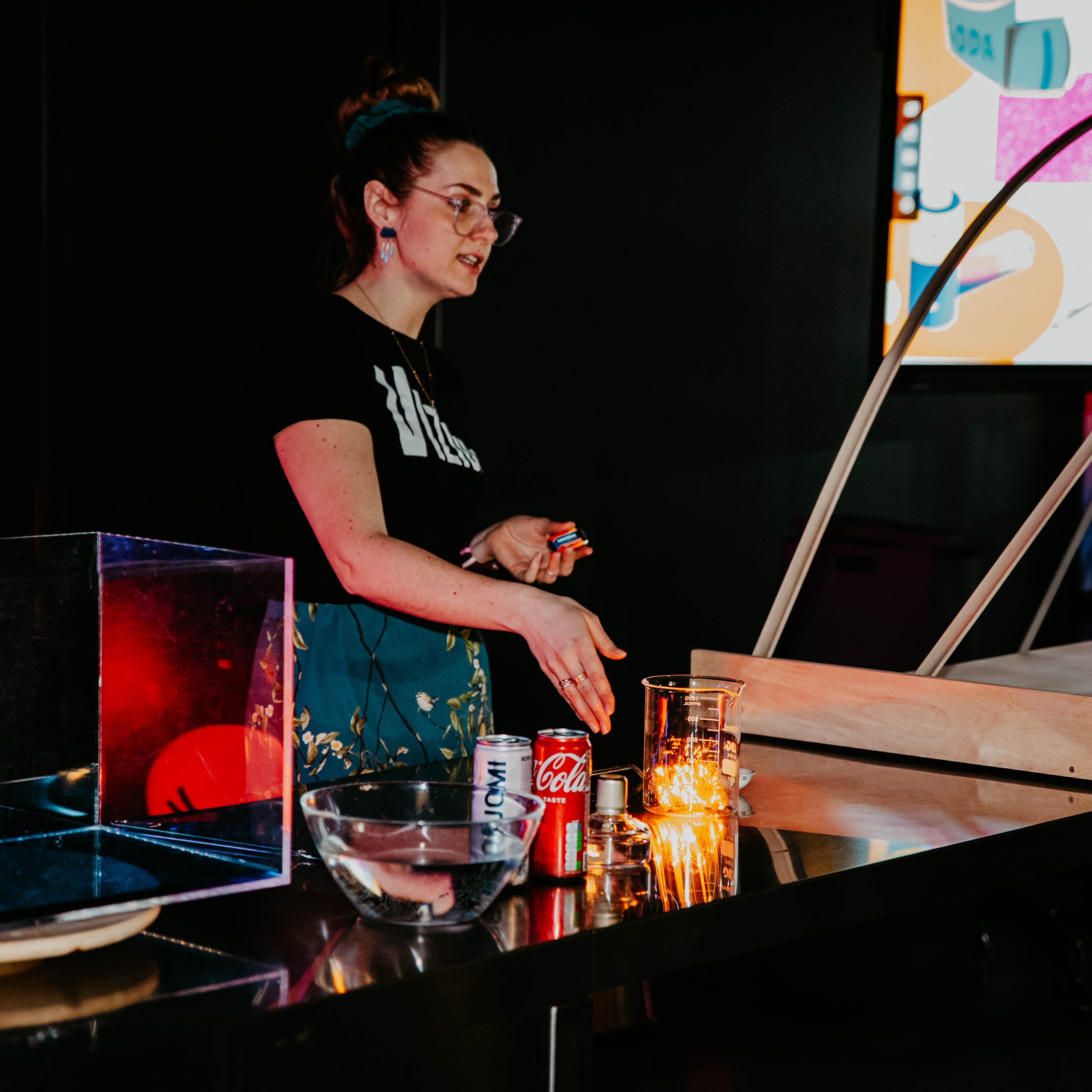 Science Center VIZIUM science shows “The Invisible World of Chemistry ...