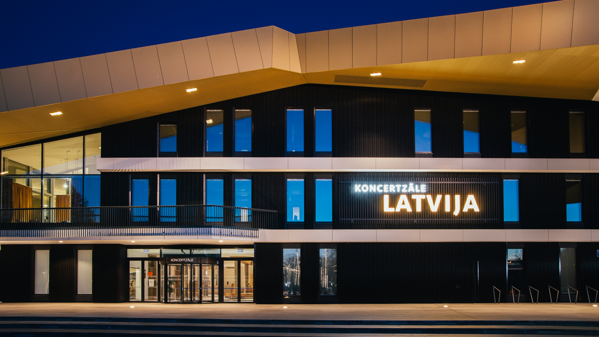 Maestro. Raimonds Paulsi 90. aastapäeva kontserdi lugu - Visitventspils