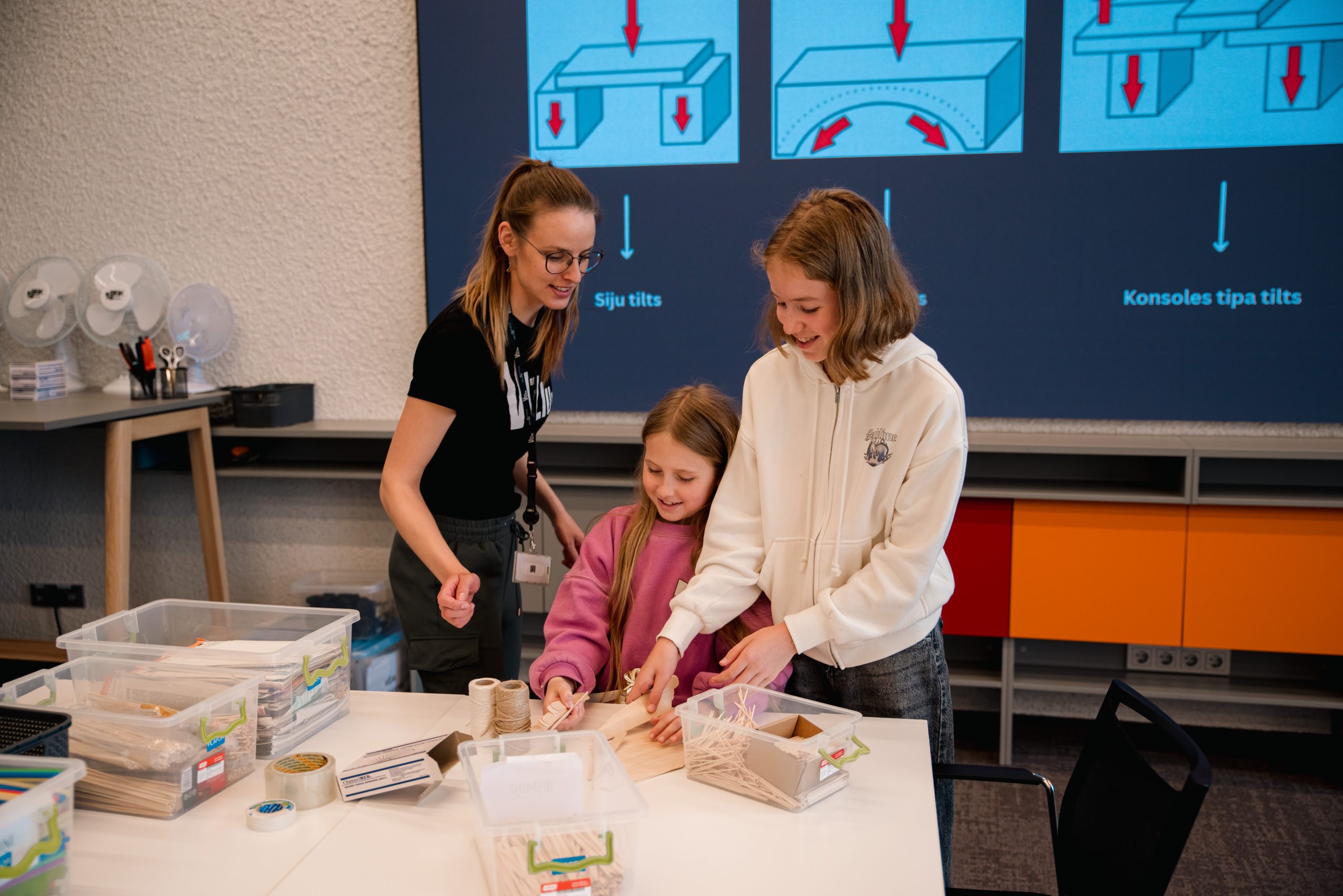 Ventspils Science Center VIZIUM creative workshop “Be an engineer ...