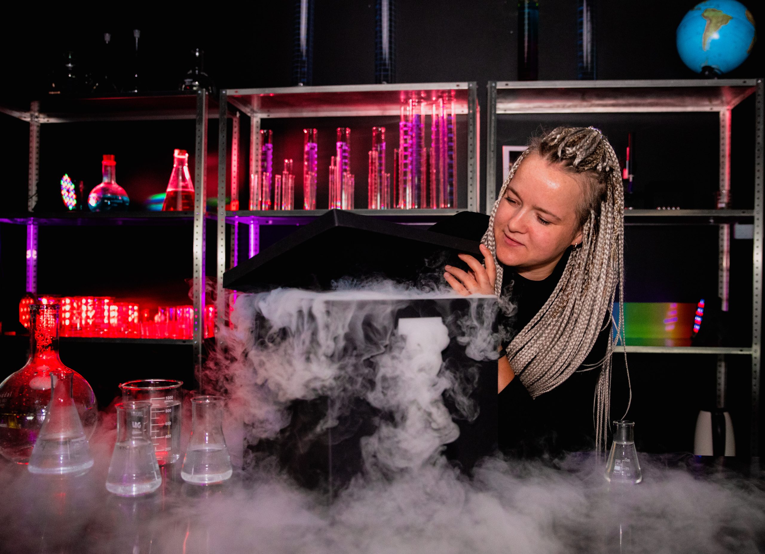 Science Center VIZIUM science show “Science in a Box” - VisitVentspils